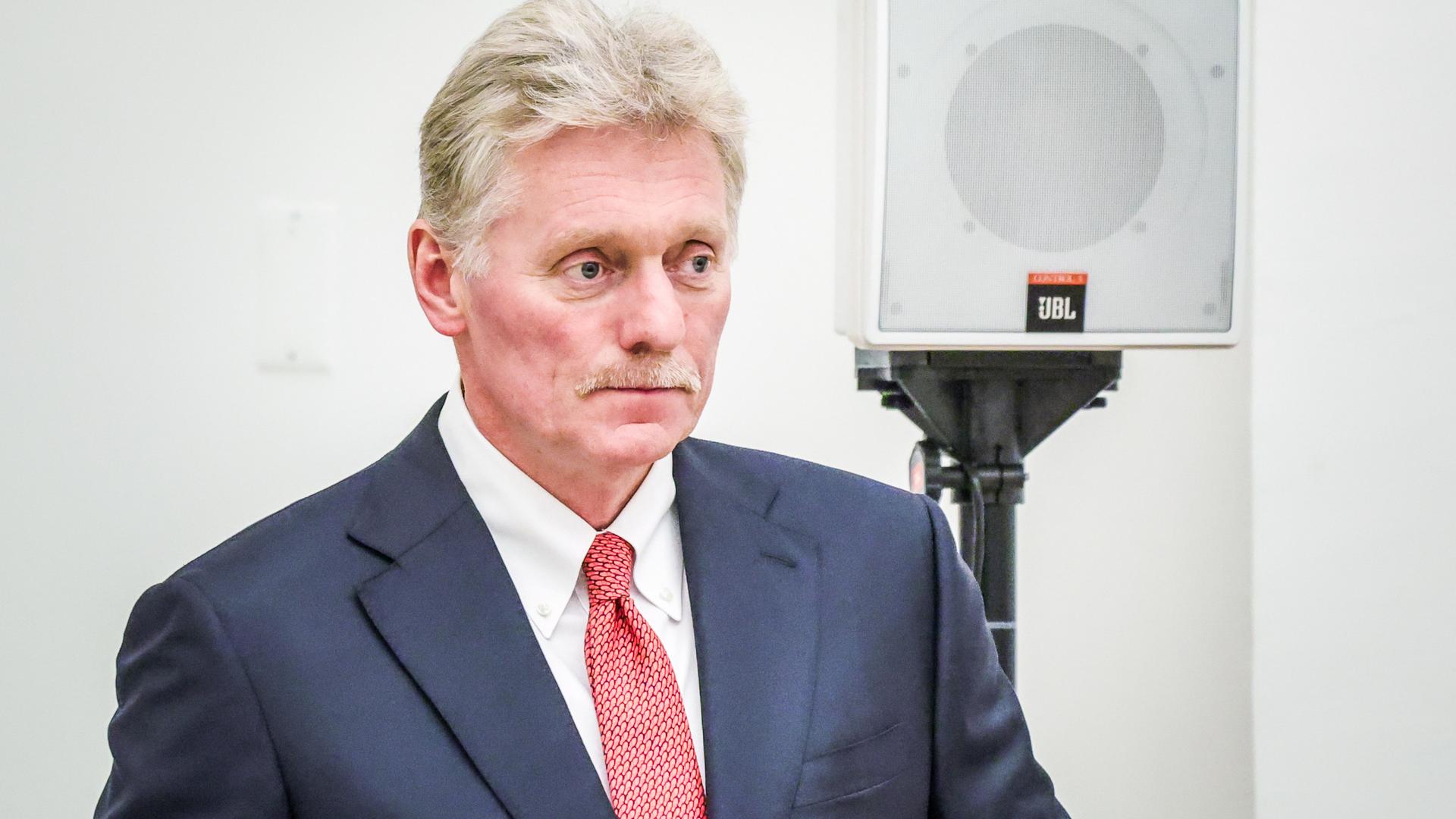 Песков: Путин не давал указания готовиться к ядерным испытания...